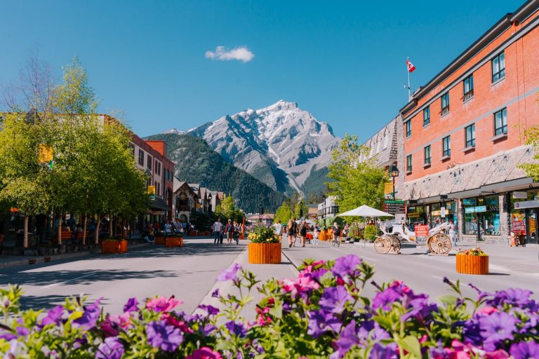 BANFF ITINERARY: How to Spend, 3, 4, 5, or 7 Days in Banff