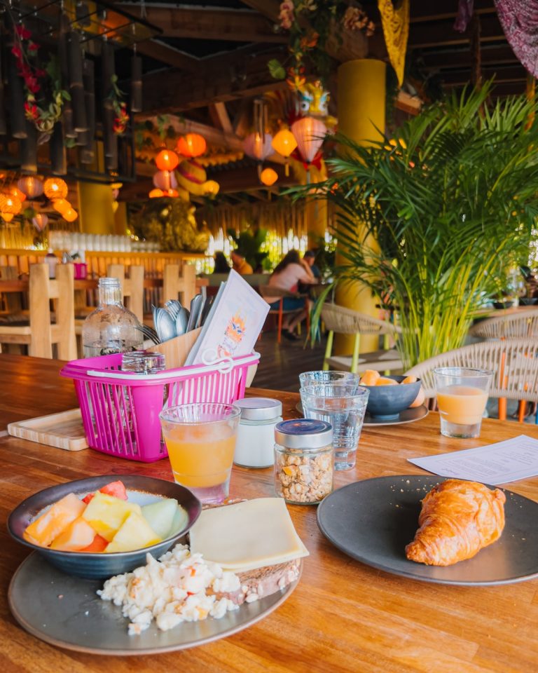 15 Best Restaurants & Places to Eat on Bonaire Island