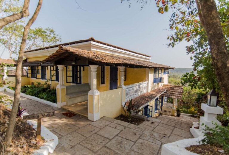The Very Best Hotels & Places to Stay in North Goa (India)