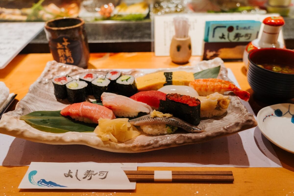 19 Must-Try Japanese Foods & Dishes (What to Eat in Japan!)