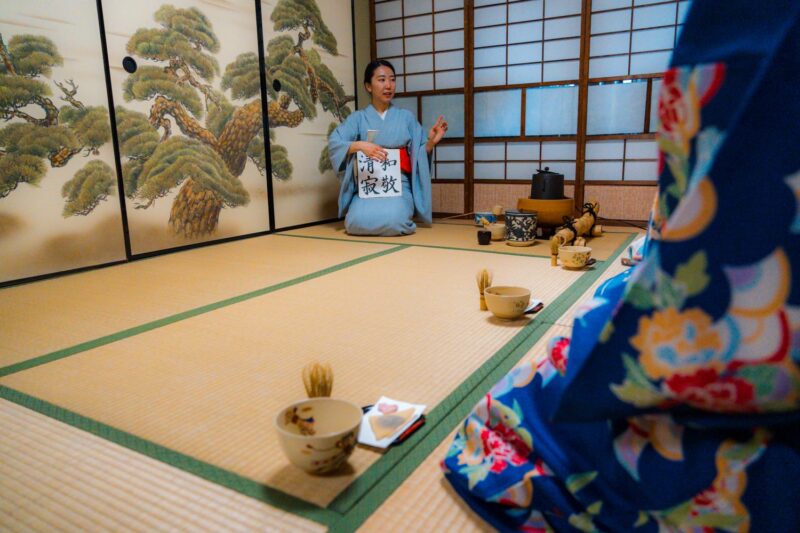 (Review) Kimono Tea Ceremony at MAIKOYA Teahouse in Kyoto