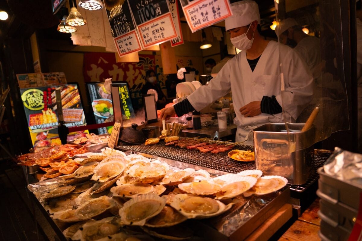 19 Must-Try Japanese Foods & Dishes (What to Eat in Japan!)